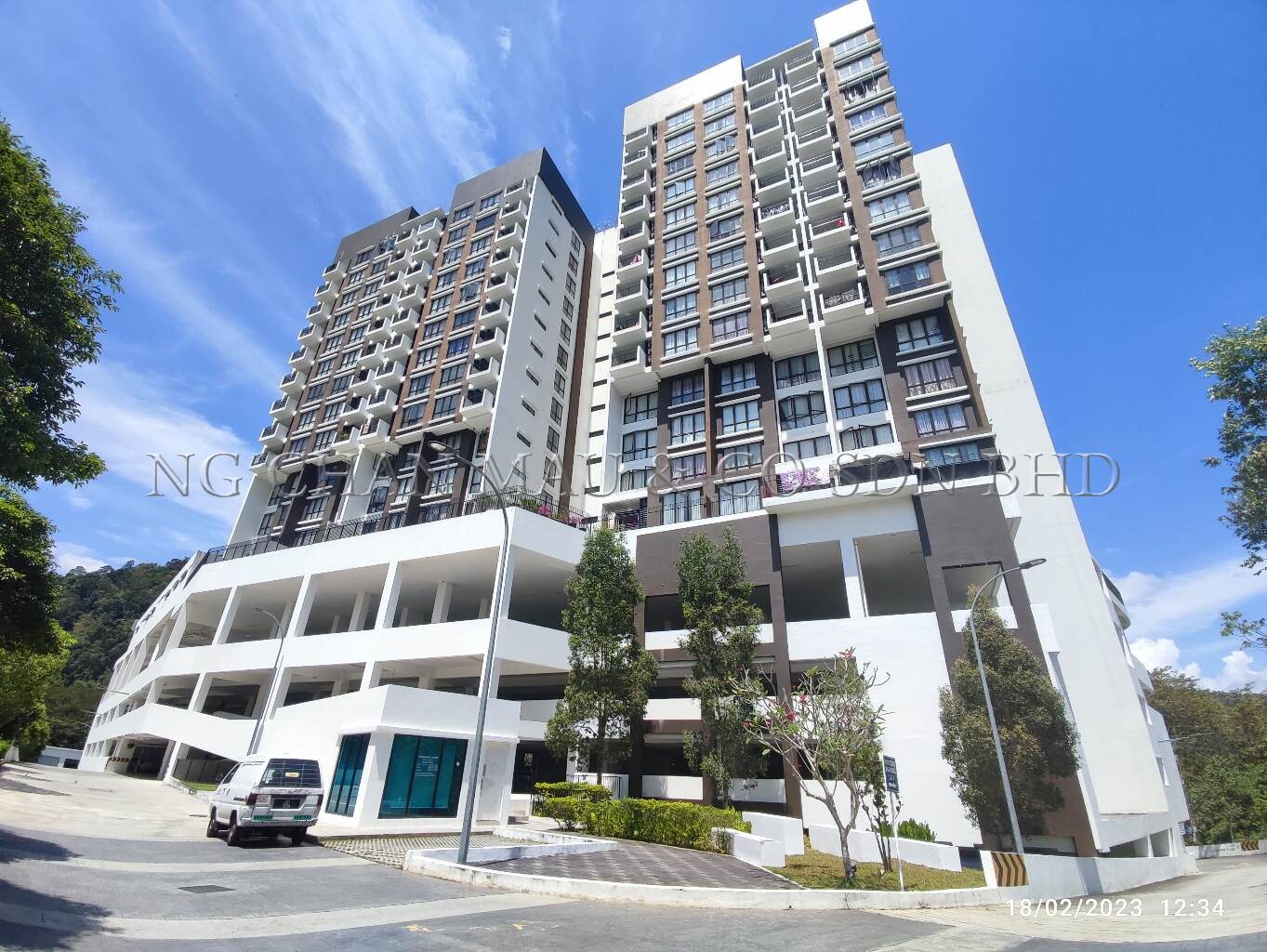 Condominium for Auction