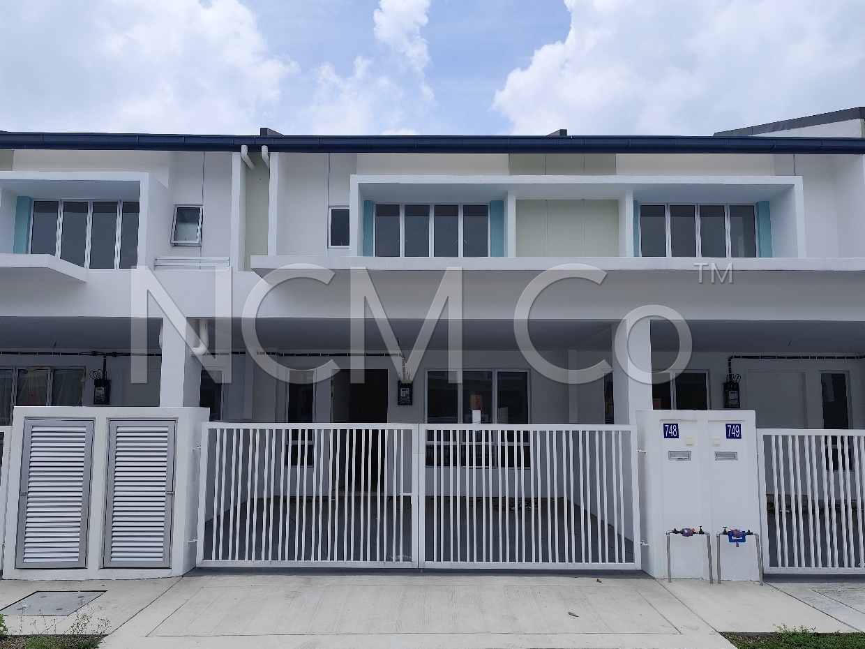 2 Storey Terrace House, Intermediate for Auction