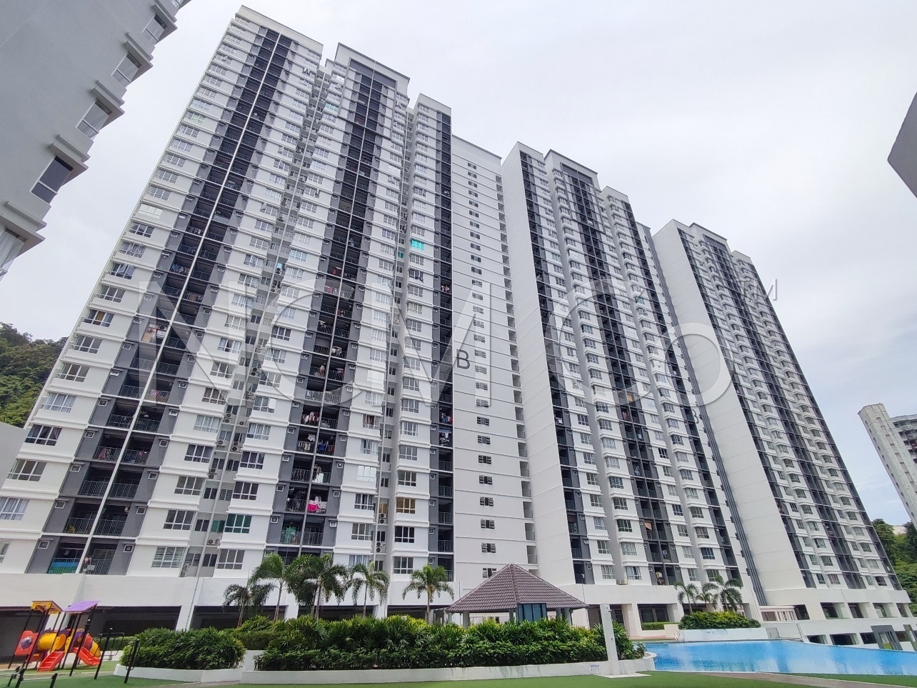 Apartment for Auction