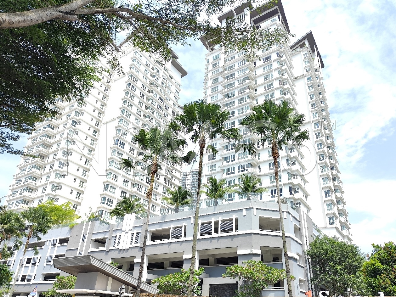 Condominium for Auction