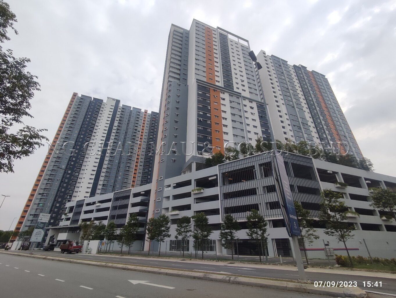 Alanis Residence Service Apartment for Auction