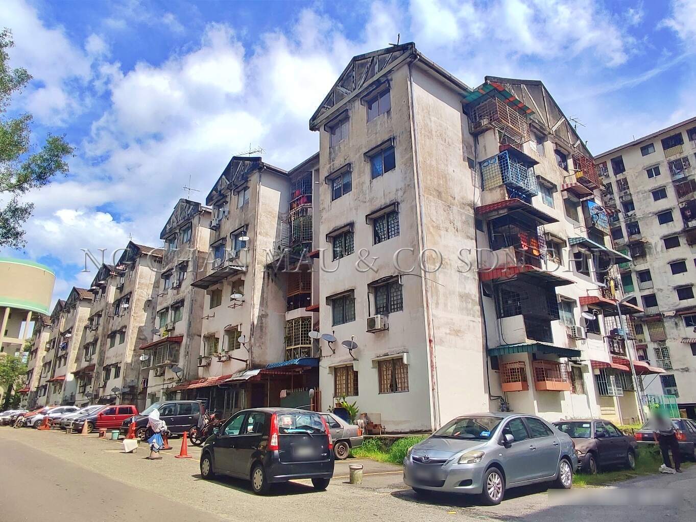 Apartment for Auction